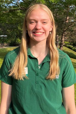 Student Ambassadors - Contact Us - GB Orientation - UW-Green Bay